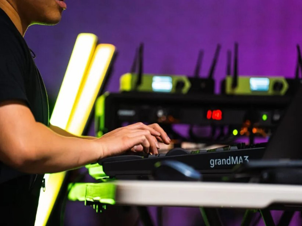 Aputure INFINIBAR PB12 8'li Kit 120cm RGBWW Piksel Bar LED Işık - Godox ...